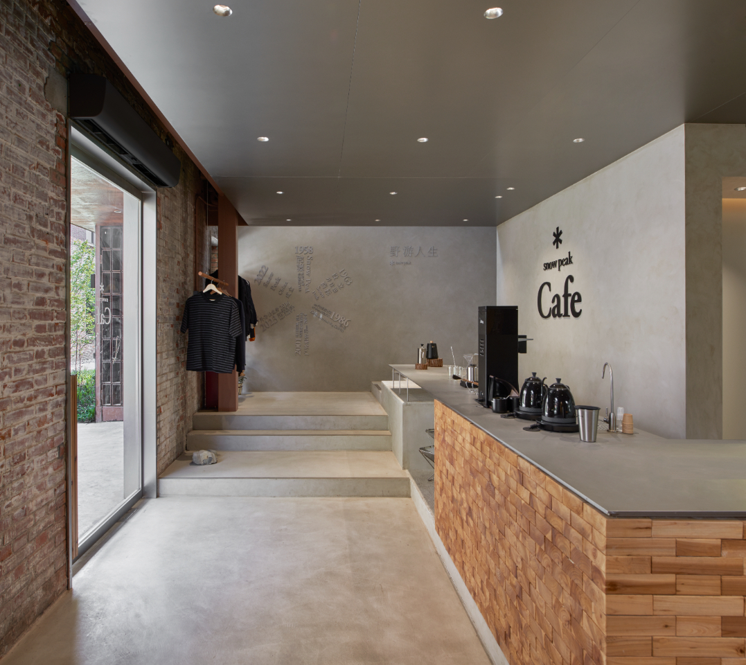 This Industrial Cafe Balances Raw Authenticity With Refinement | KiKi ARCHi