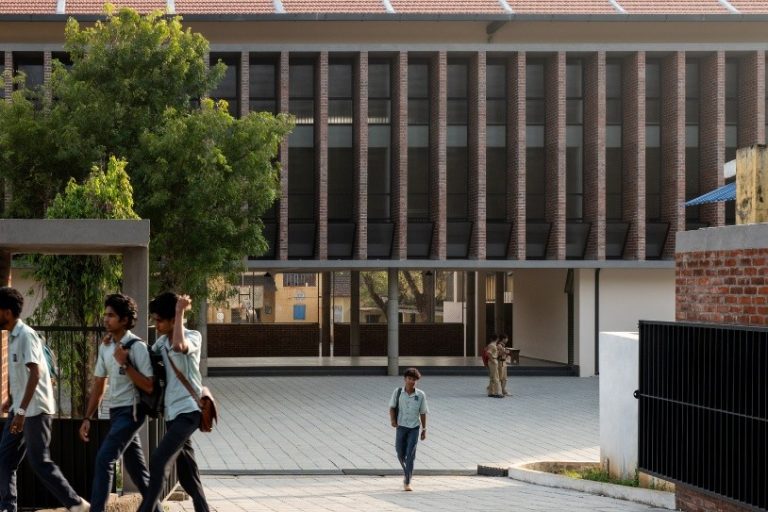 15 Design of Schools - For a Subtle Learning Environment