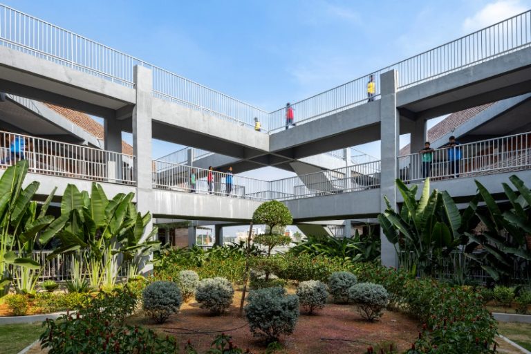 15 Design of Schools - For a Subtle Learning Environment