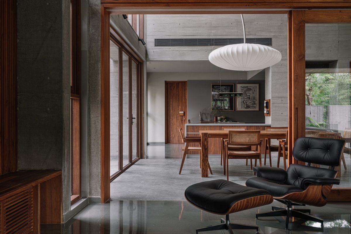 This Brutalist Architecture House Embraces Nature | Studio Saransh ...