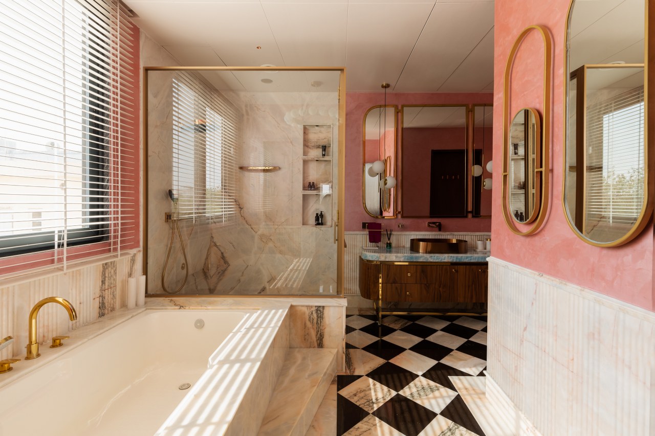 This Colourful Home Design Evokes Liveliness for its Dwellers | SORA ...