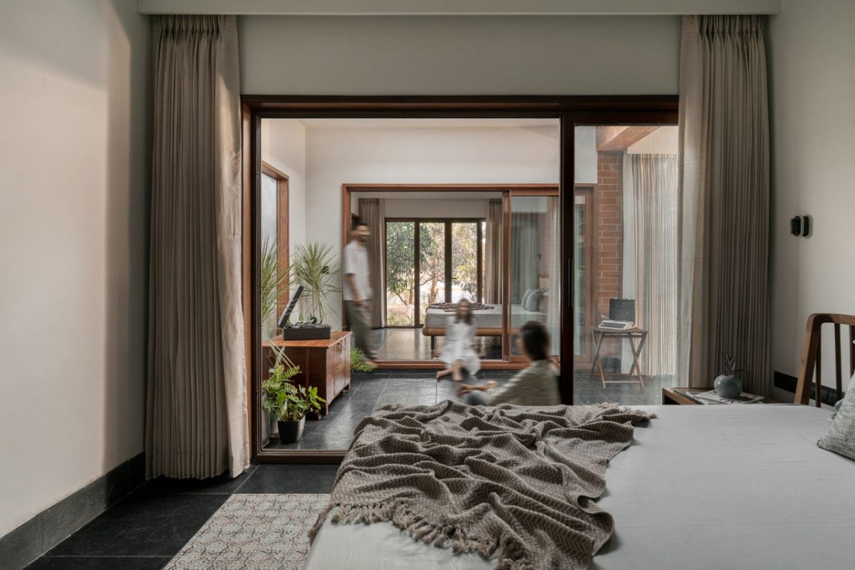 Vishram Vaadi Nu Ghar is a Countryside House Design Immersed in Greens ...