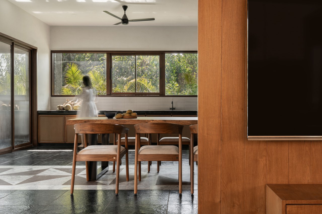 Vishram Vaadi Nu Ghar is a Countryside House Design Immersed in Greens ...