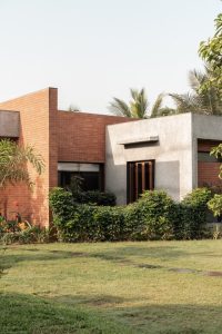 Vishram Vaadi Nu Ghar is a Countryside House Design Immersed in Greens ...