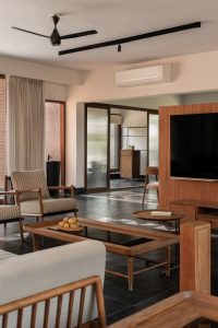 Vishram Vaadi Nu Ghar is a Countryside House Design Immersed in Greens ...