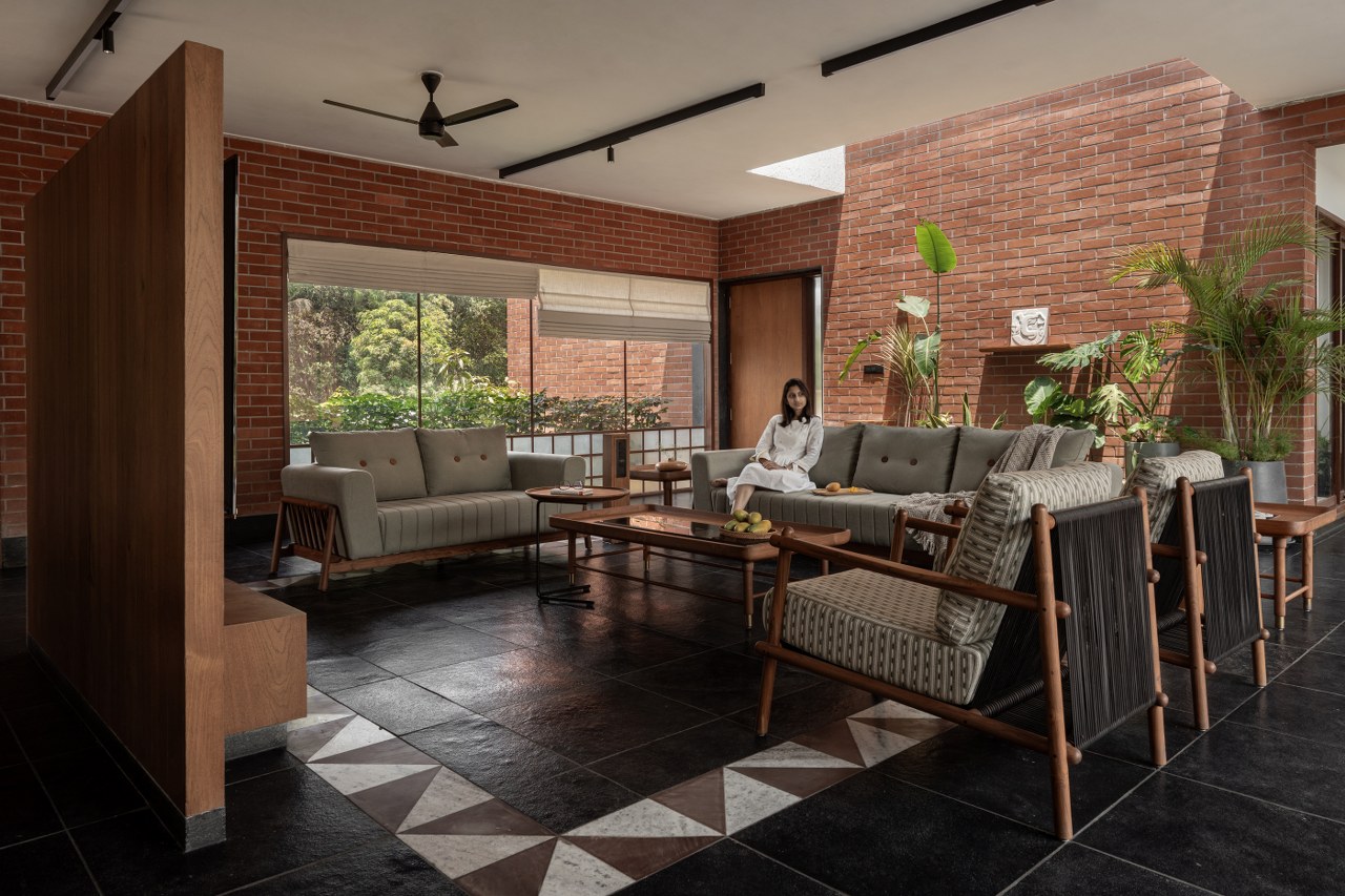 Vishram Vaadi Nu Ghar is a Countryside House Design Immersed in Greens ...