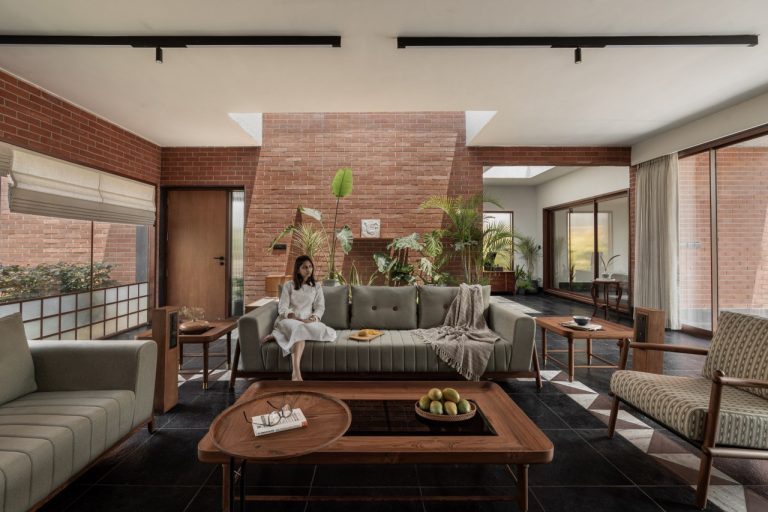 Vishram Vaadi Nu Ghar is a Countryside House Design Immersed in Greens ...