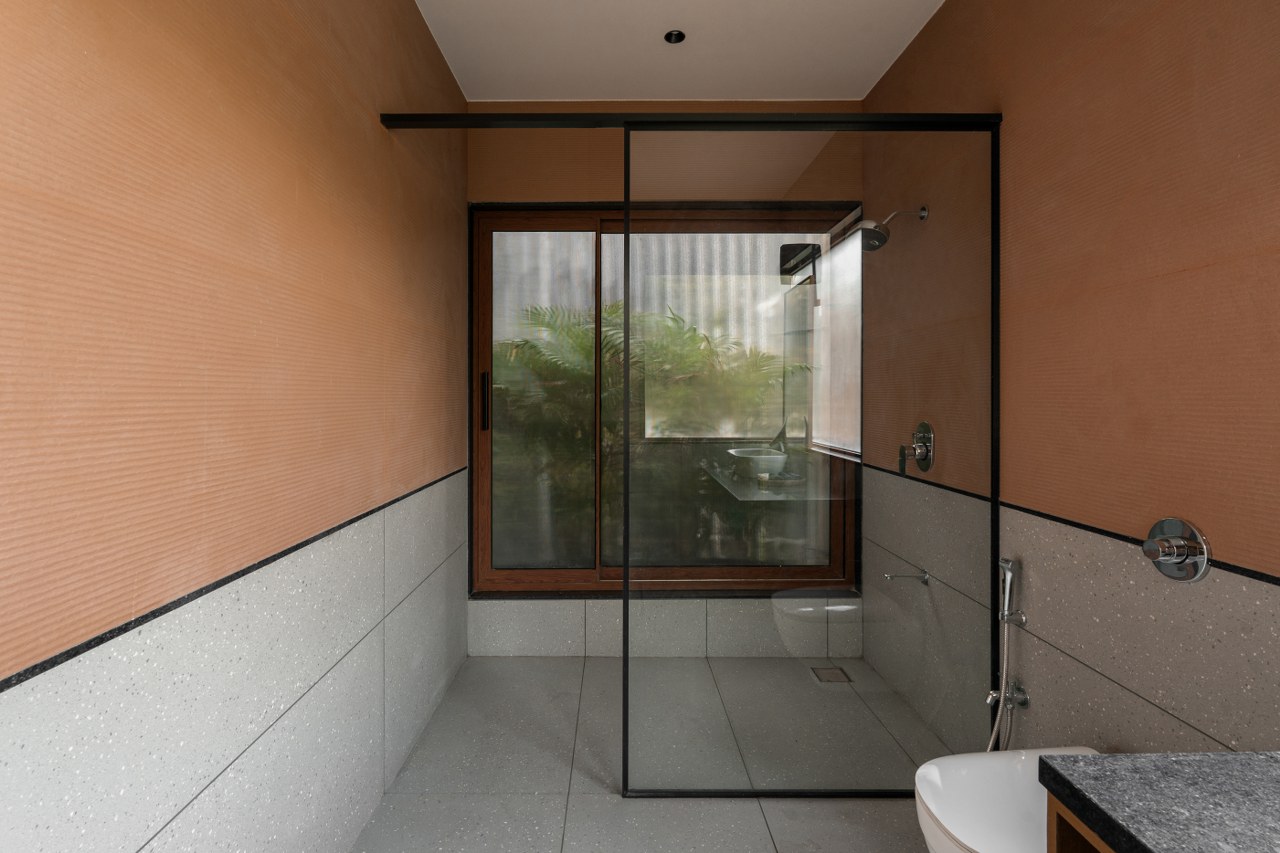 Vishram Vaadi Nu Ghar is a Countryside House Design Immersed in Greens ...