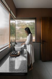 Vishram Vaadi Nu Ghar is a Countryside House Design Immersed in Greens ...