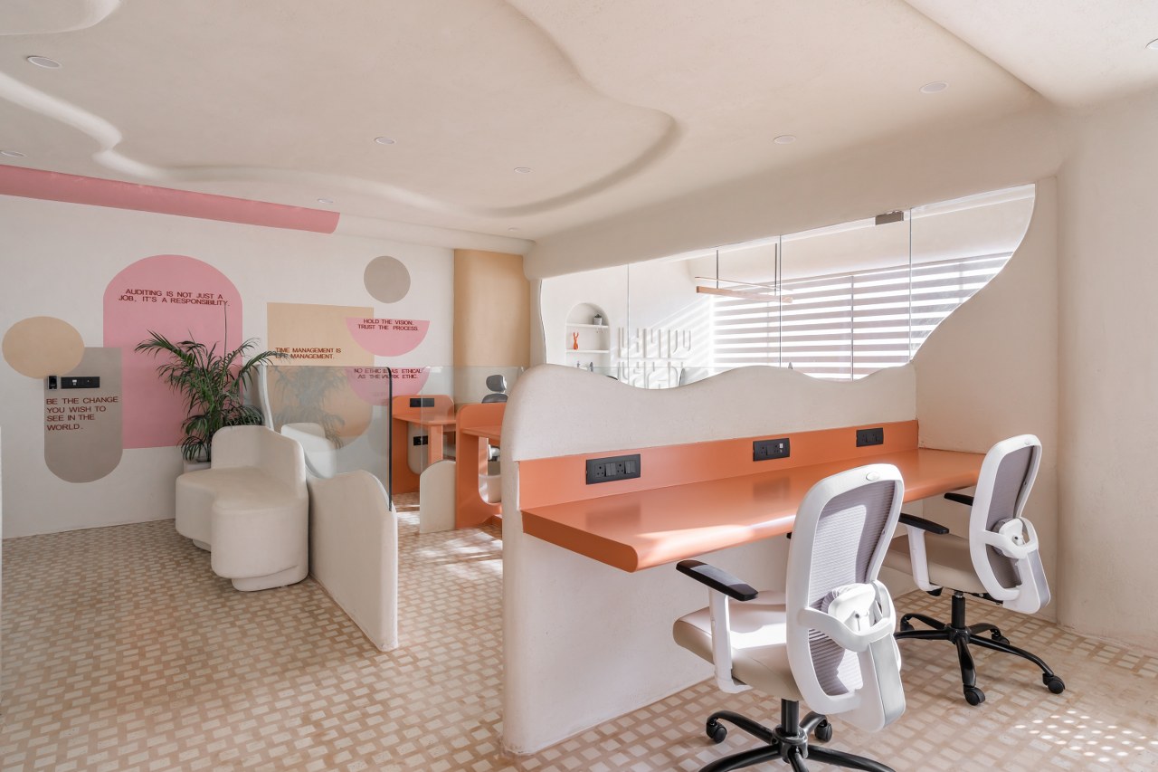 With Focus on Ergonomic Design, This Office Space Breaks Monotony ...