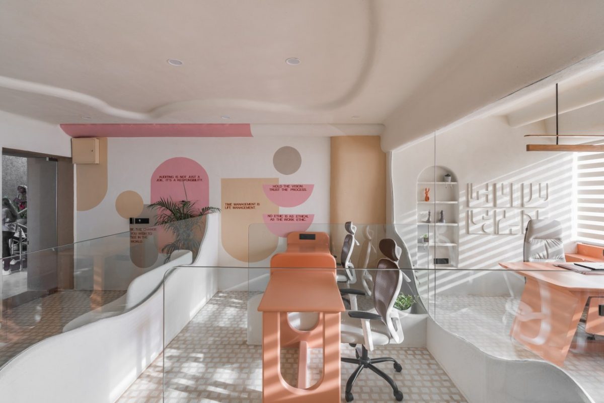 With Focus on Ergonomic Design, This Office Space Breaks Monotony ...