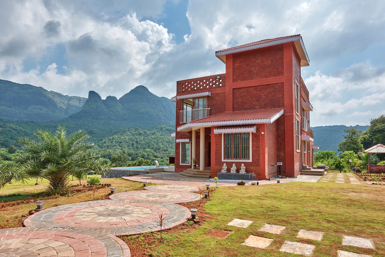 This Modern Farmhouse is a Peaceful Sanctuary for its Dwellers ...