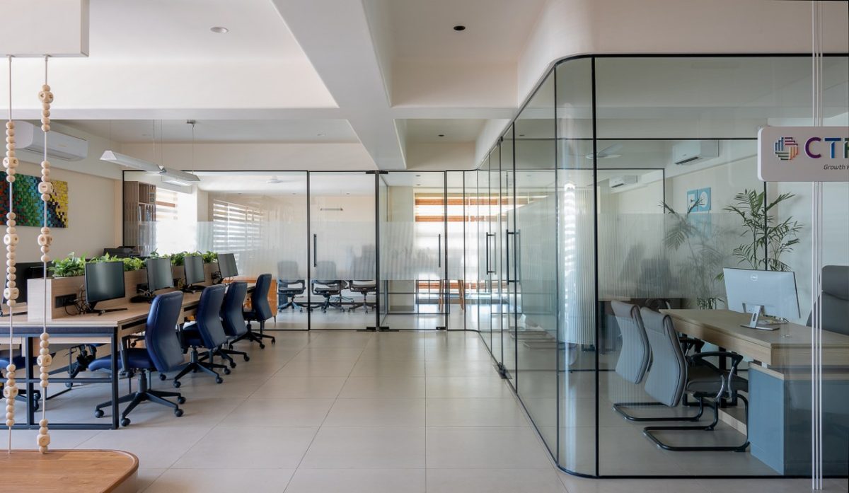 This Open Layout Office Prioritises Transparency | JD Studio
