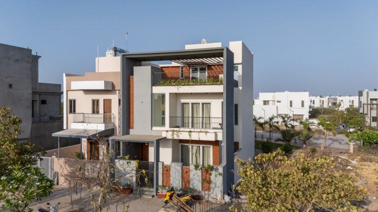 This Open Plan House Design Embraces Modesty | Flamingo Architects