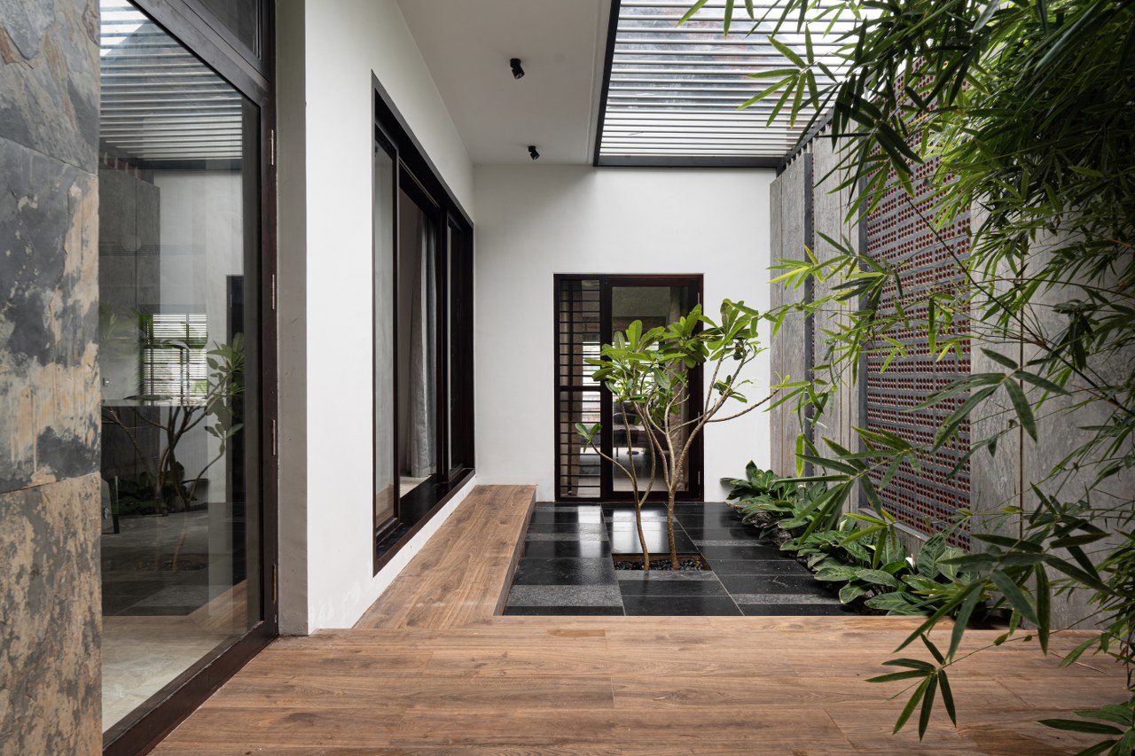 This Home Celebrates Tropical Home Design | PATH. People in ...