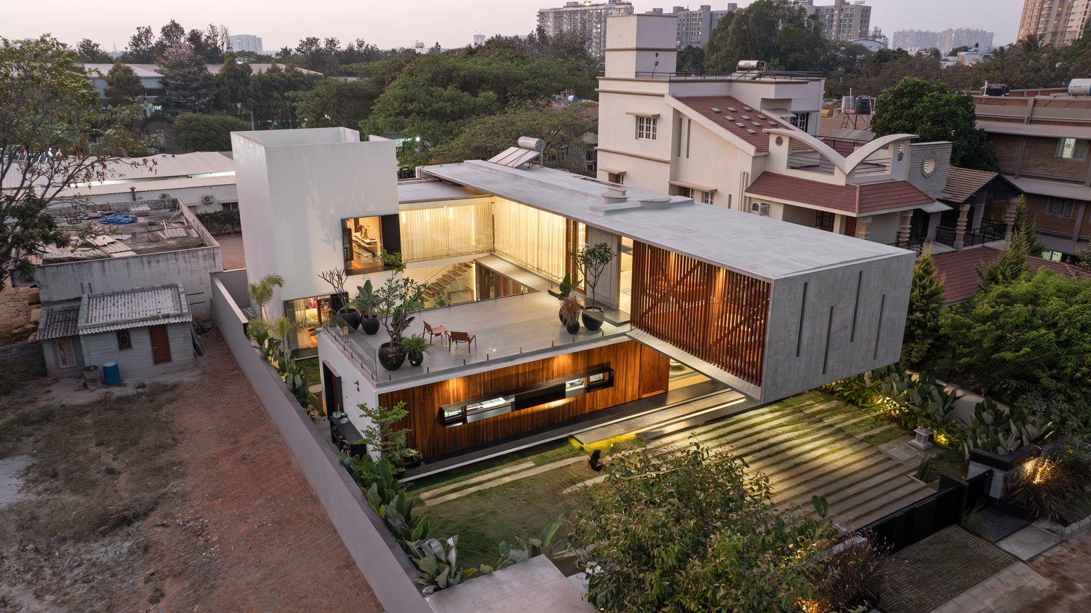 With Striking Cantilever Design This House Blends Craft With Geometry