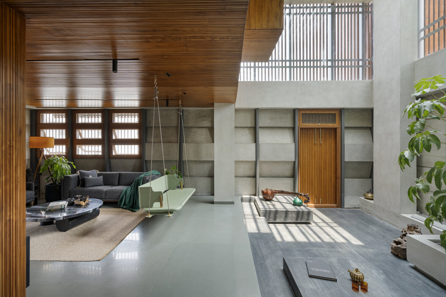 This Concrete Home Pays Homage To Shifting Family Dynamics | Greyscale ...