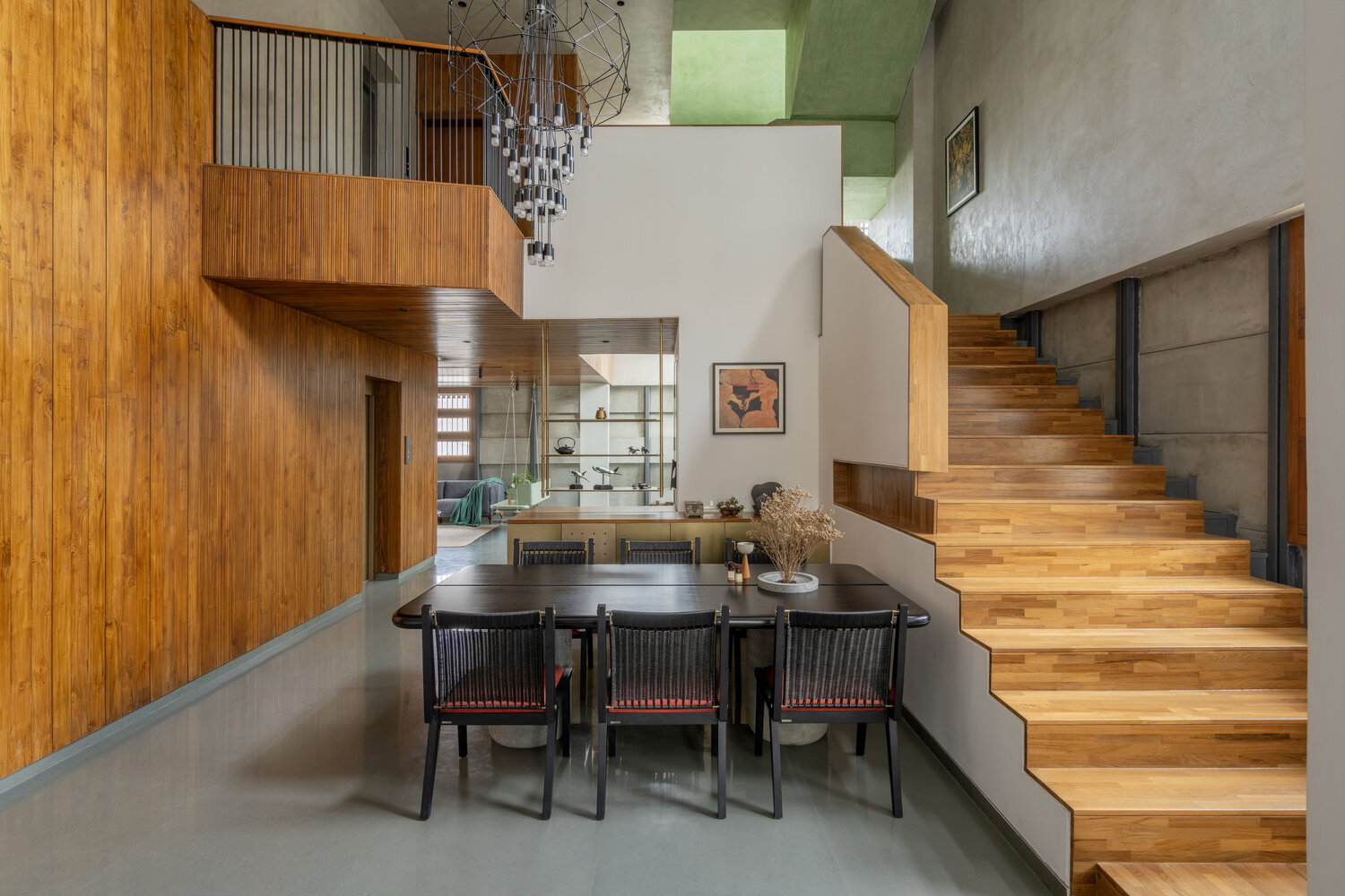 This Concrete Home Pays Homage To Shifting Family Dynamics | Greyscale ...