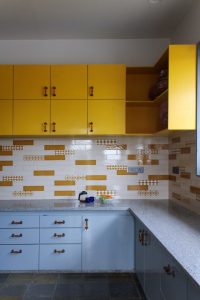 This Farmhouse Embraces Filler Slab Design with Terracotta Pots ...