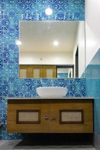 This Farmhouse Embraces Filler Slab Design with Terracotta Pots ...