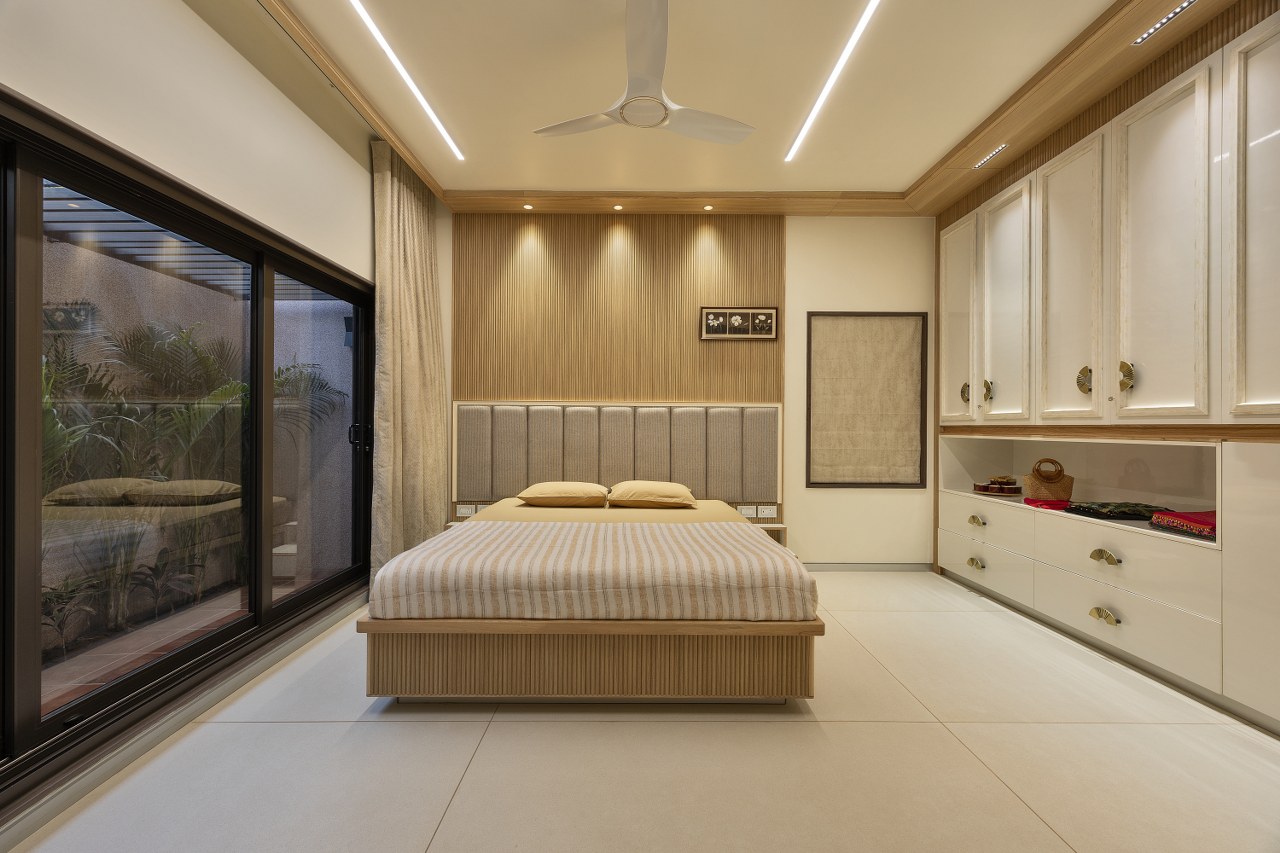 The Jaali Design in this Layered Home Exudes Earthiness | Pranav Patel ...