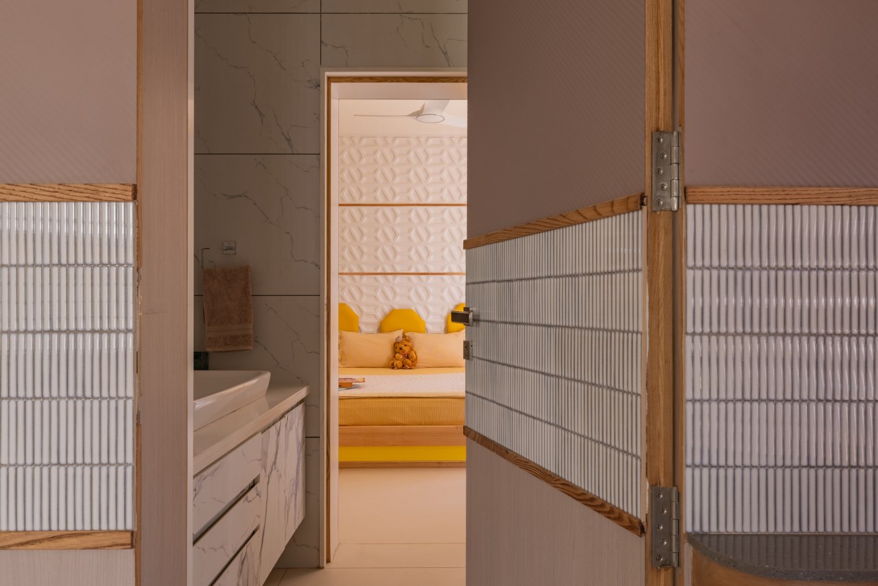 The Jaali Design in this Layered Home Exudes Earthiness | Pranav Patel ...