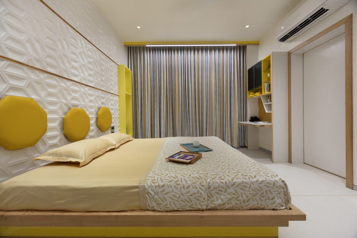 The Jaali Design in this Layered Home Exudes Earthiness | Pranav Patel ...