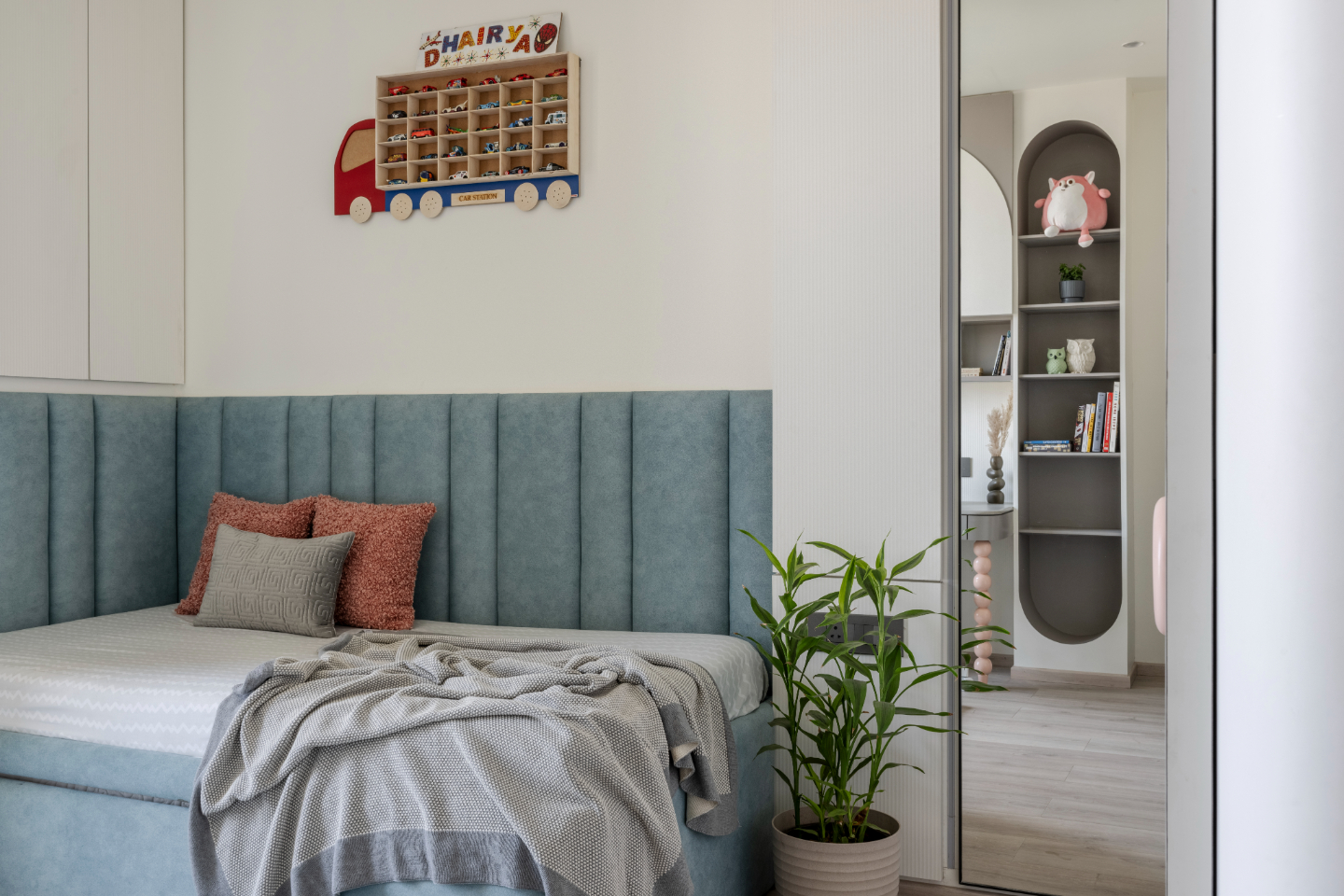 A Modern Aesthetic in This Inviting 3BHK Residence Bring Alive Its ...