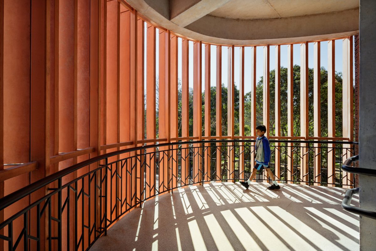 With Organic Building Morphology, This School Breaks Conventional ...