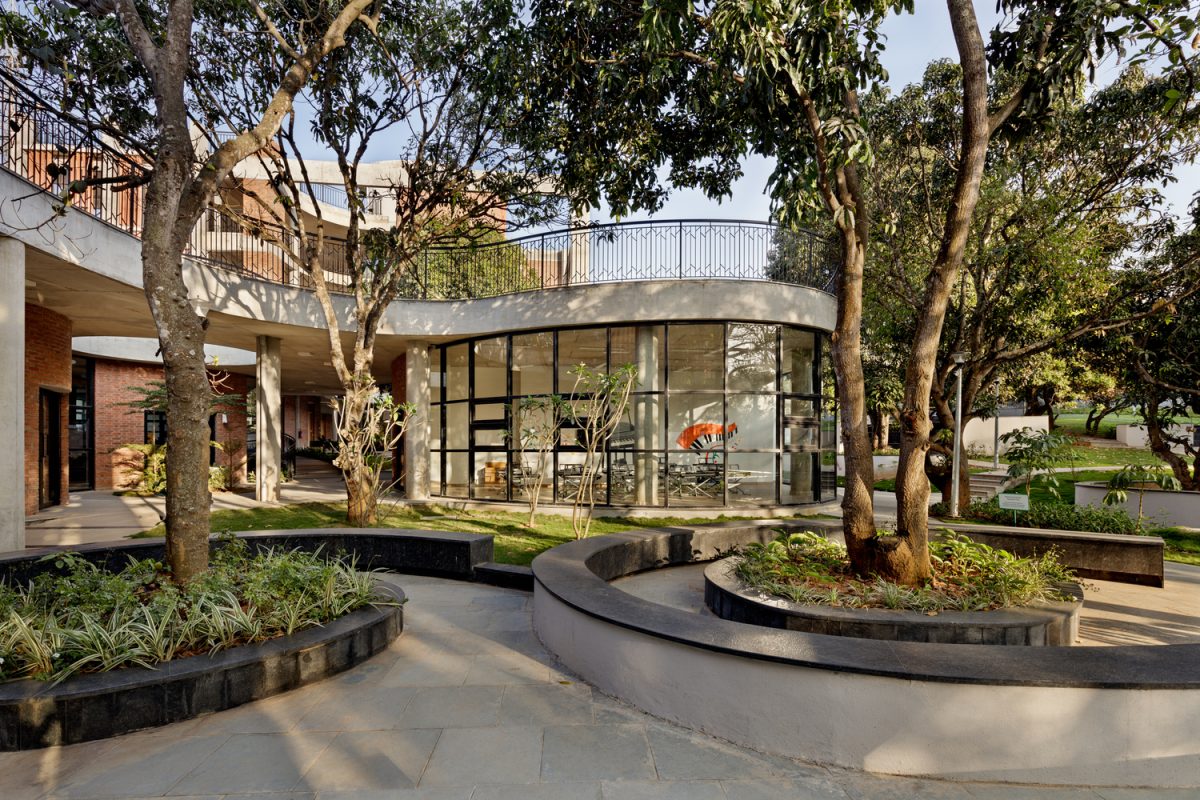 With Organic Building Morphology, This School Breaks Conventional ...