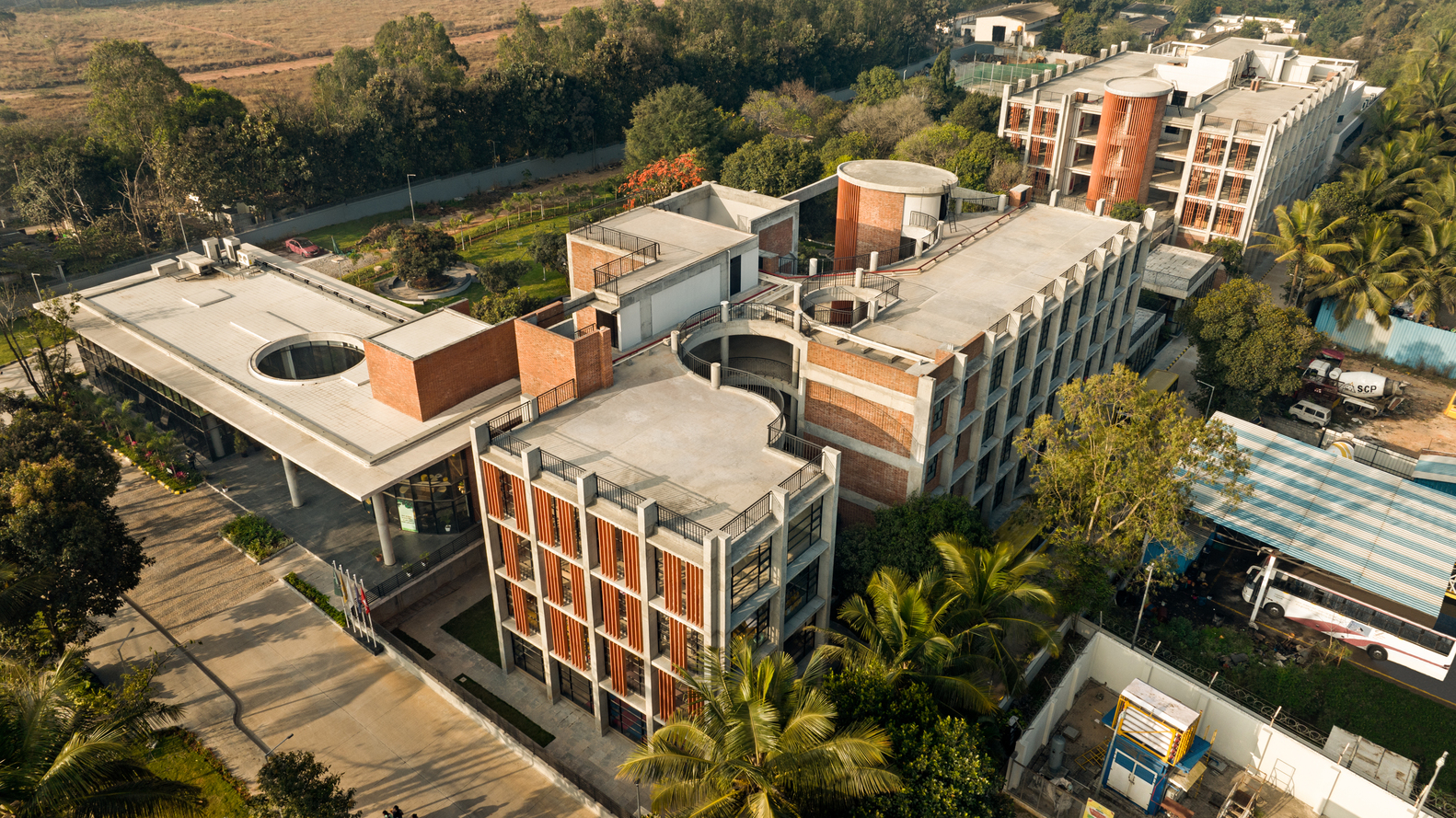 With Organic Building Morphology, This School Breaks Conventional Design Approach | Vijay Gupta ...