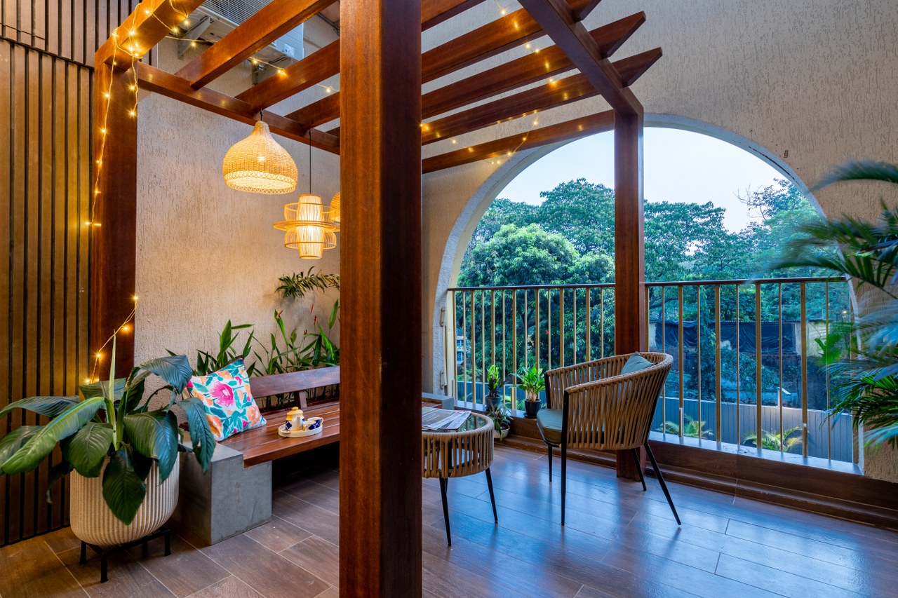 This Home is Enriched in Greenery with its Outdoor Seating Design ...