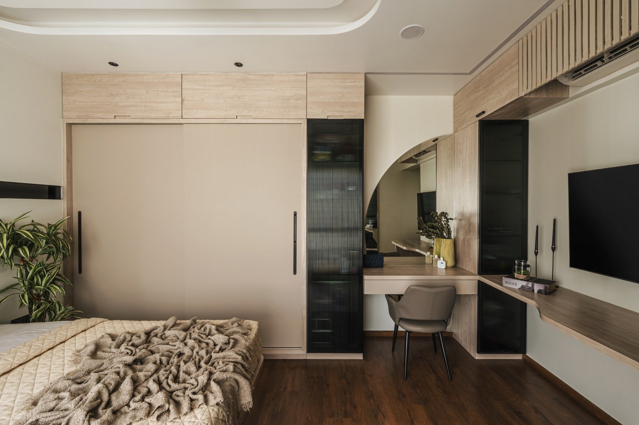 This Home With Soft Tones Offers a place to Pause & Relax | Hoot At Sight