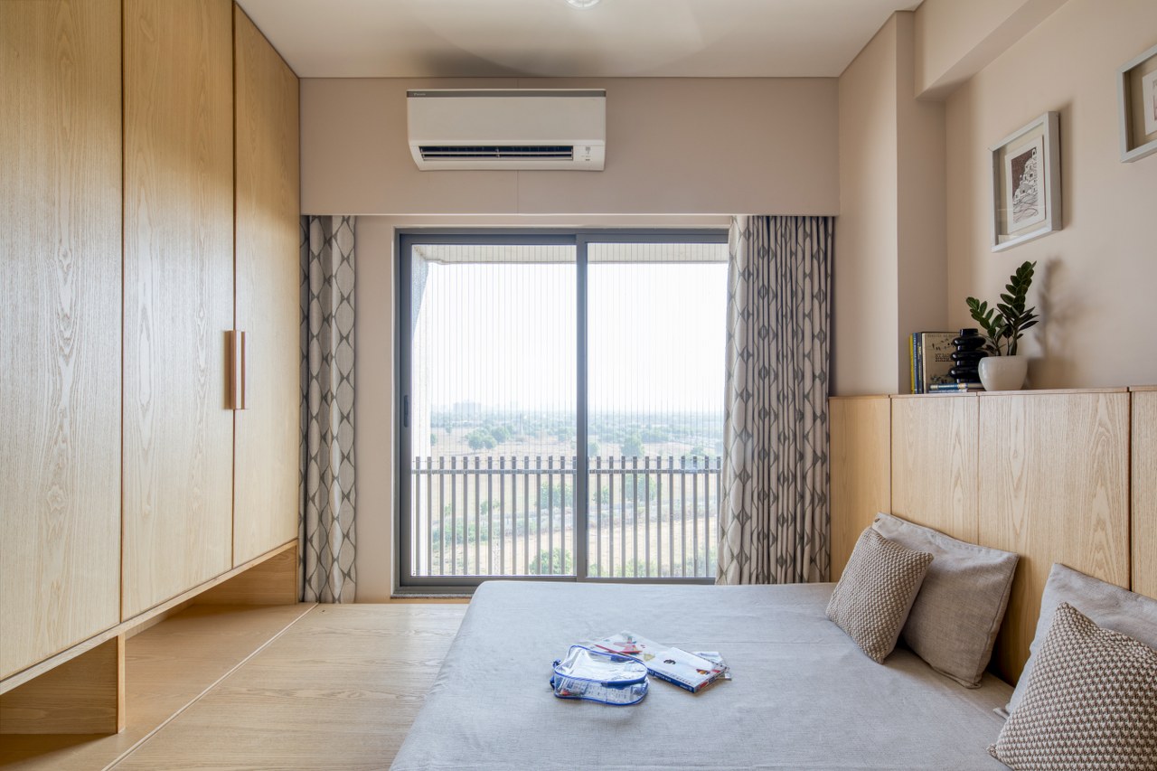 This Apartment with Wood Interior Design Celebrates Intricate ...