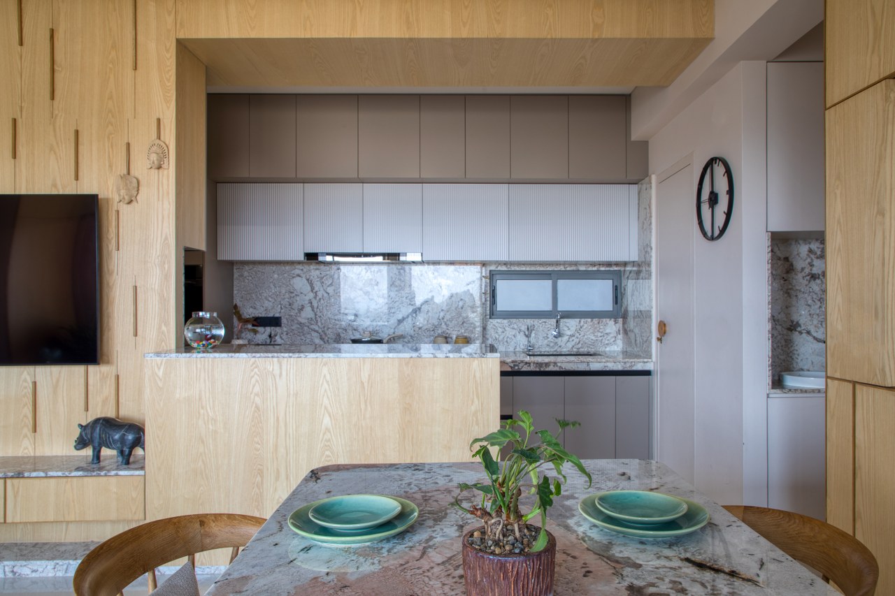 This Apartment with Wood Interior Design Celebrates Intricate ...