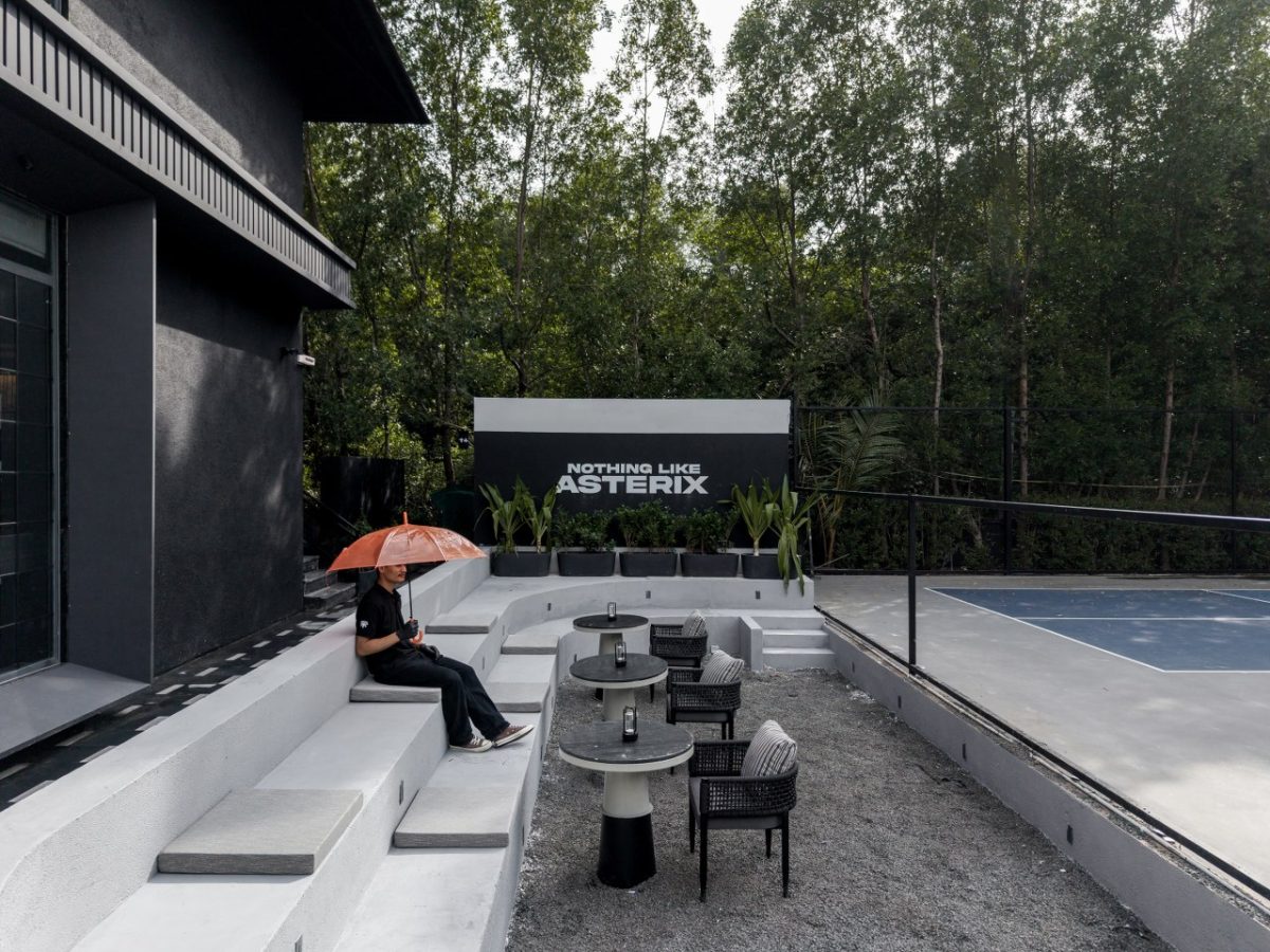 This Bespoke Cafe Is A Bold Experiment In Layered Raw Textures And ...
