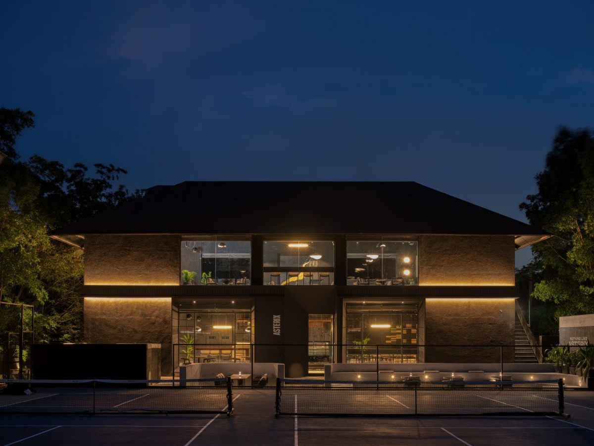 This Bespoke Cafe Is A Bold Experiment In Layered Raw Textures And ...