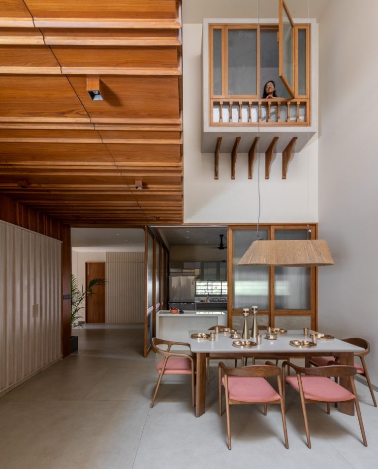 A Central Courtyard Brings Ample Daylight In This Urban 2,000 sq. ft ...