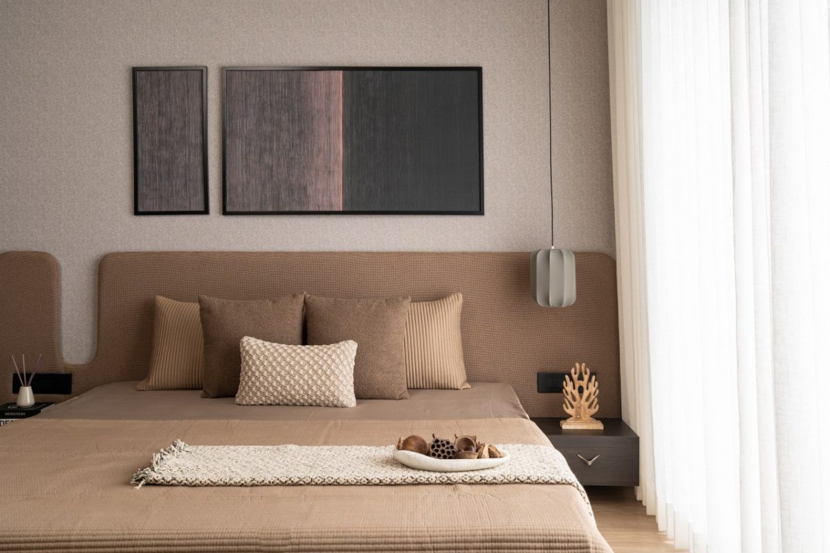 A Monochrome Theme And Minimalist Interiors Blend Perfectly In This ...