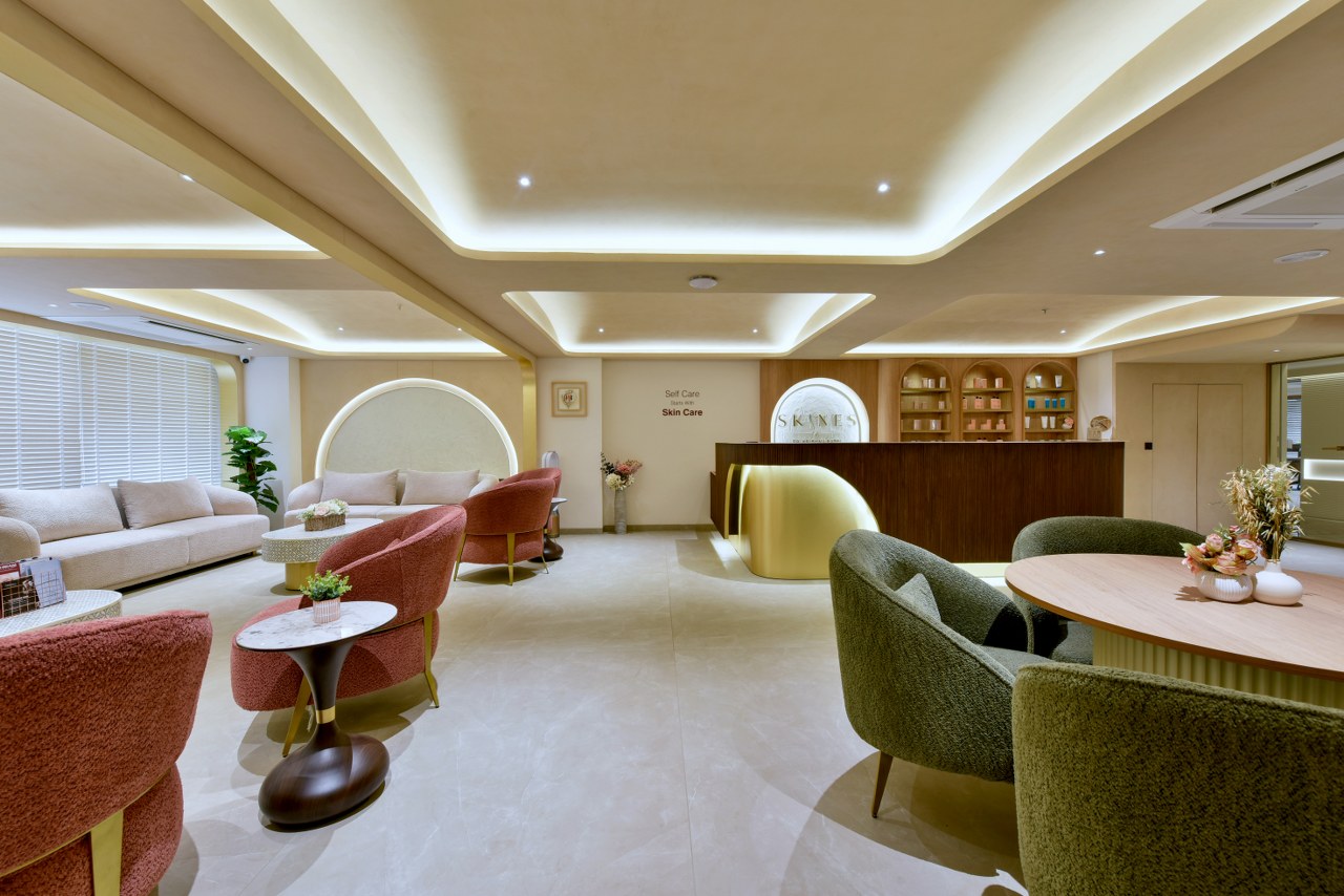 Natural Textures Adorn This Clinic's Modern Design and Wabi Sabi ...