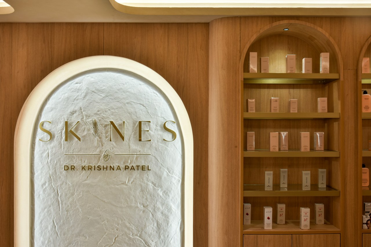 Natural Textures Adorn This Clinic's Modern Design and Wabi Sabi ...