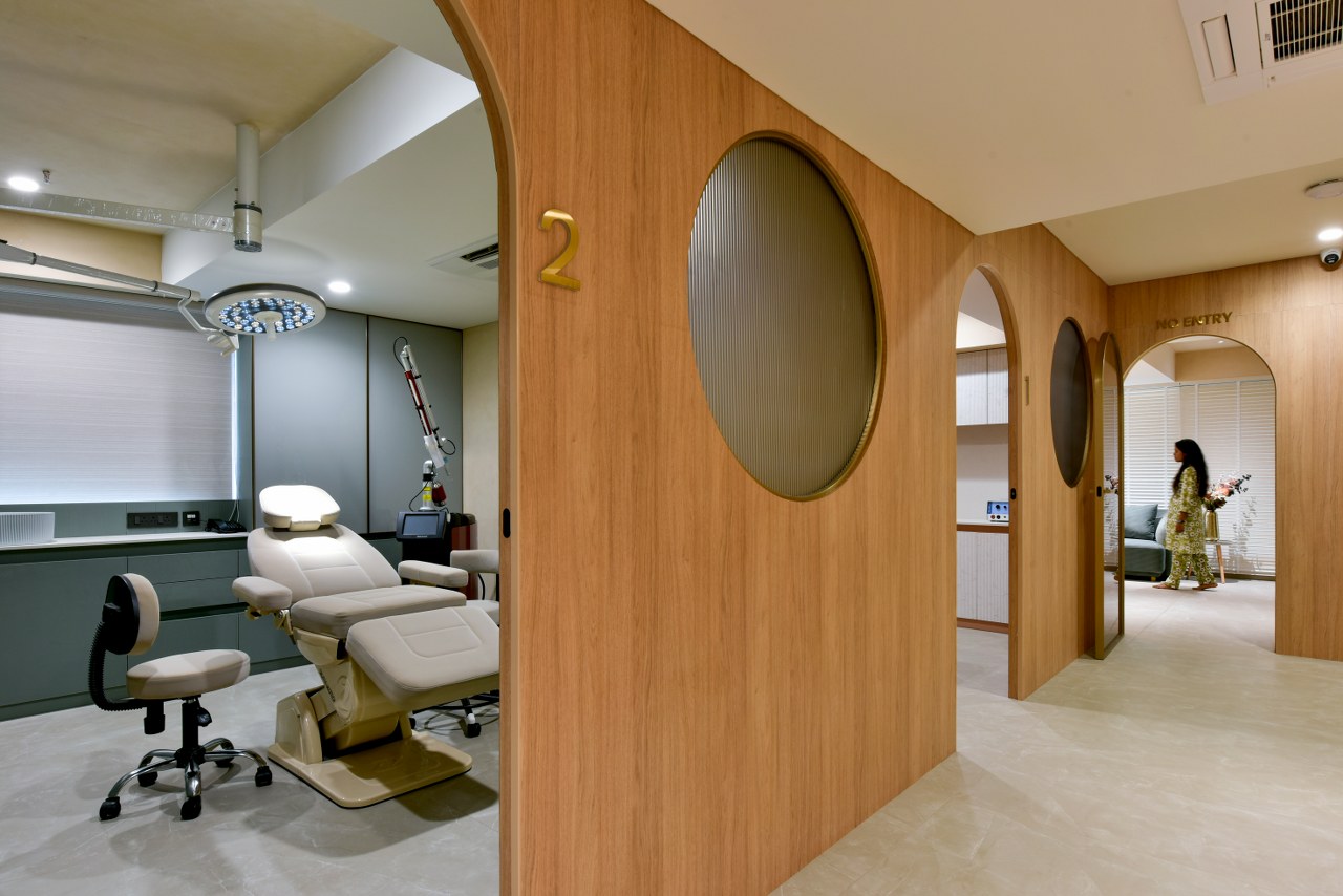 Natural Textures Adorn This Clinic's Modern Design and Wabi Sabi ...
