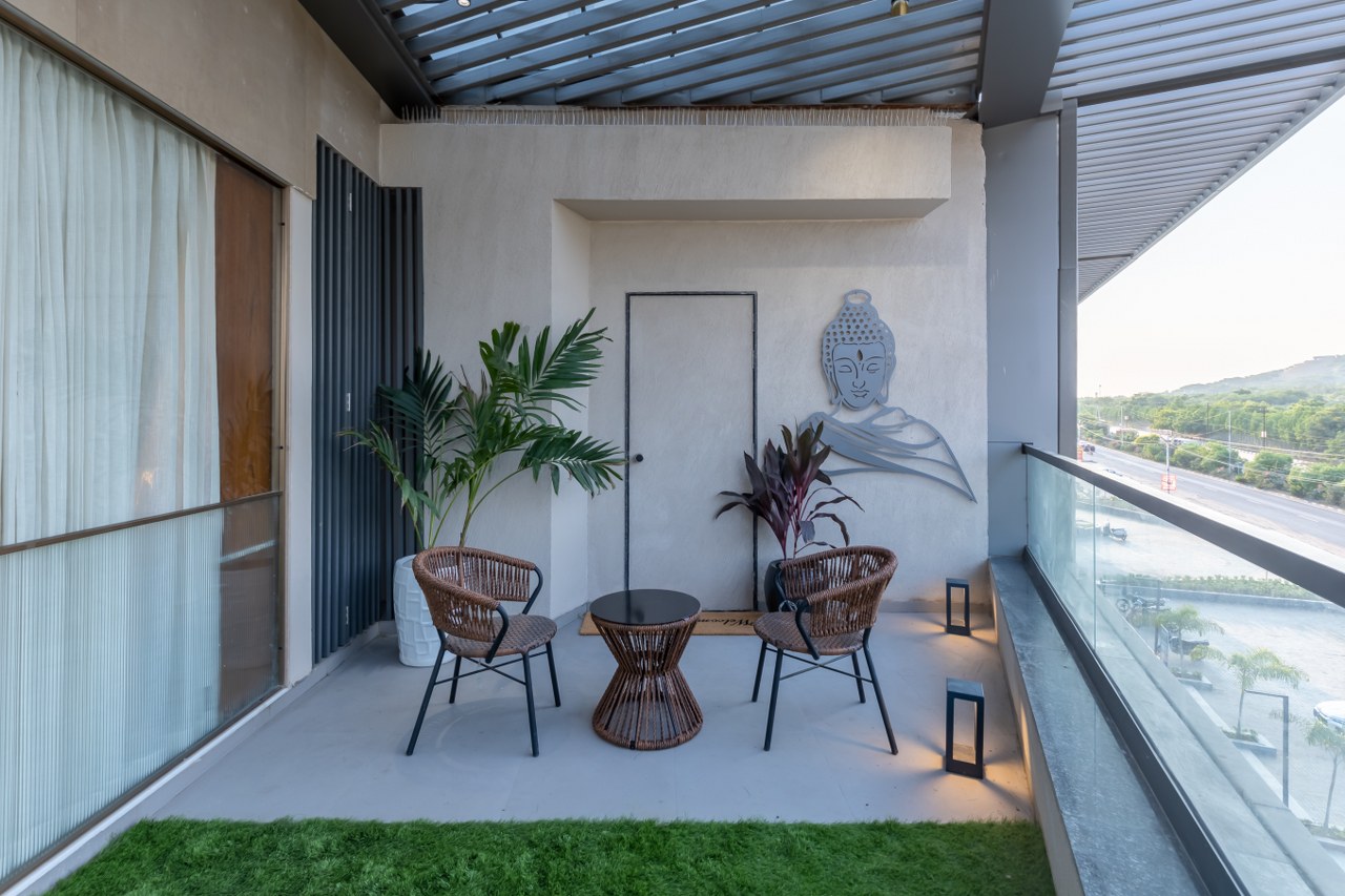 Opulence And Luxury Come Alive In This Posh Office Space In The Heart ...