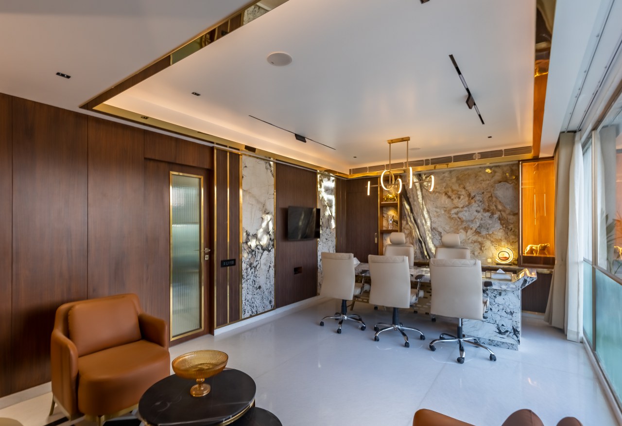 Opulence And Luxury Come Alive In This Posh Office Space In The Heart ...
