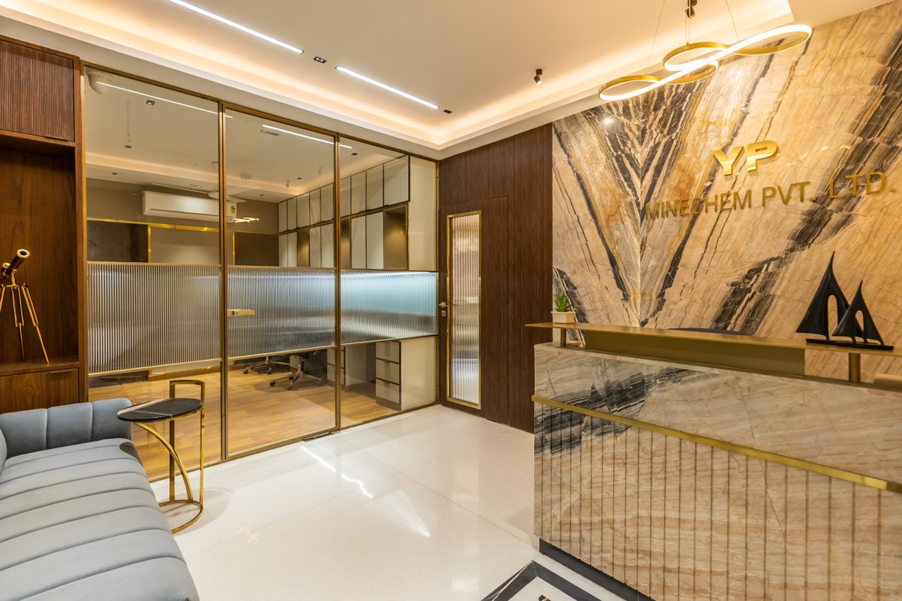 Opulence And Luxury Come Alive In This Posh Office Space In The Heart ...