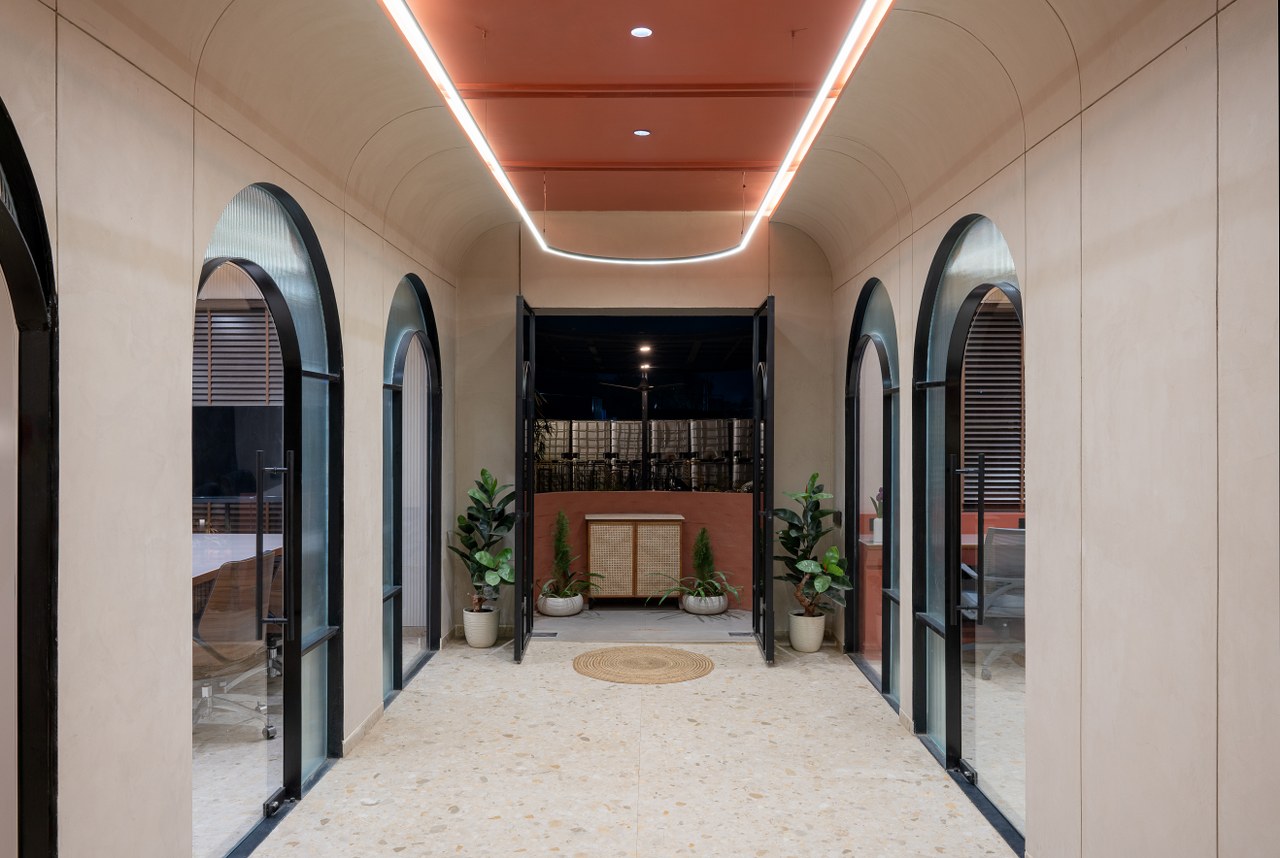 Raw Design And Refined Craftsmanship Blend In This Harmonious Office ...