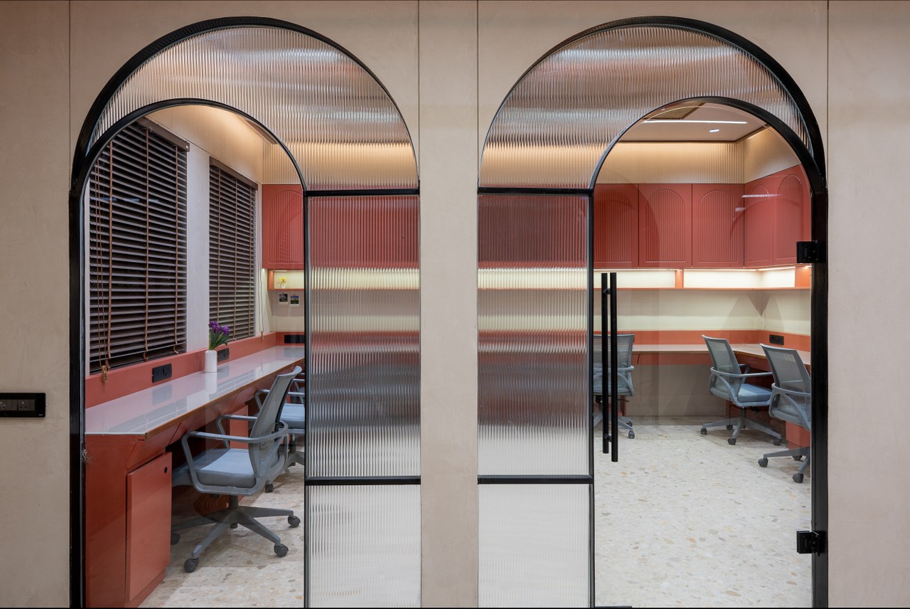 Raw Design And Refined Craftsmanship Blend In This Harmonious Office ...