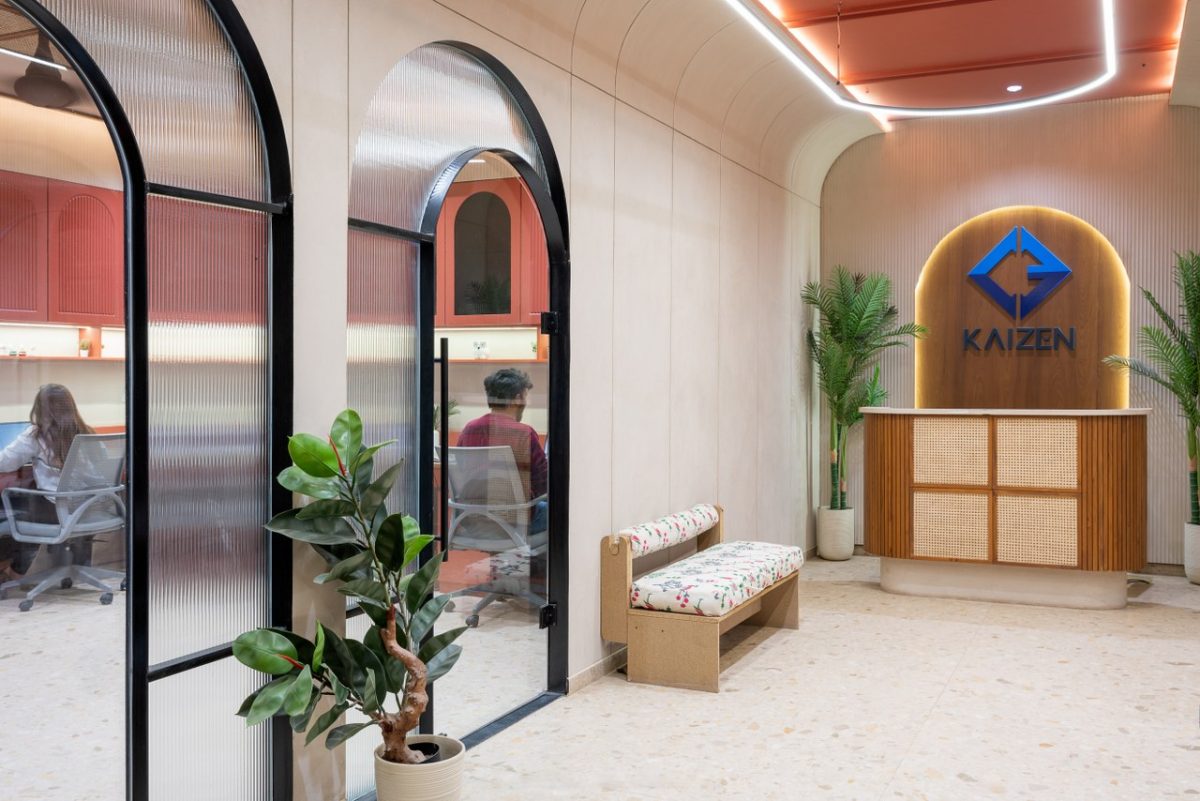 Raw Design And Refined Craftsmanship Blend In This Harmonious Office ...
