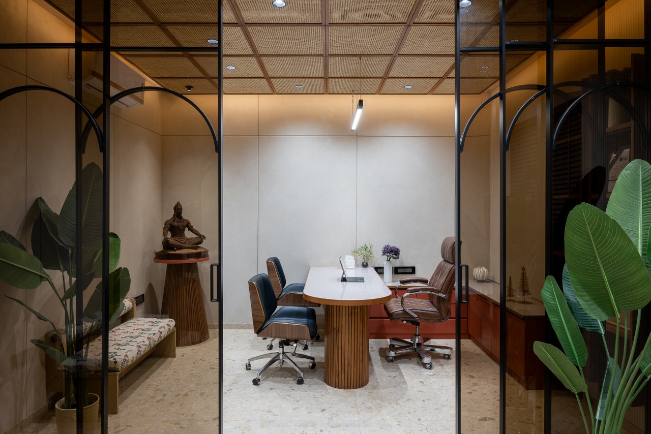 Raw Design And Refined Craftsmanship Blend In This Harmonious Office ...