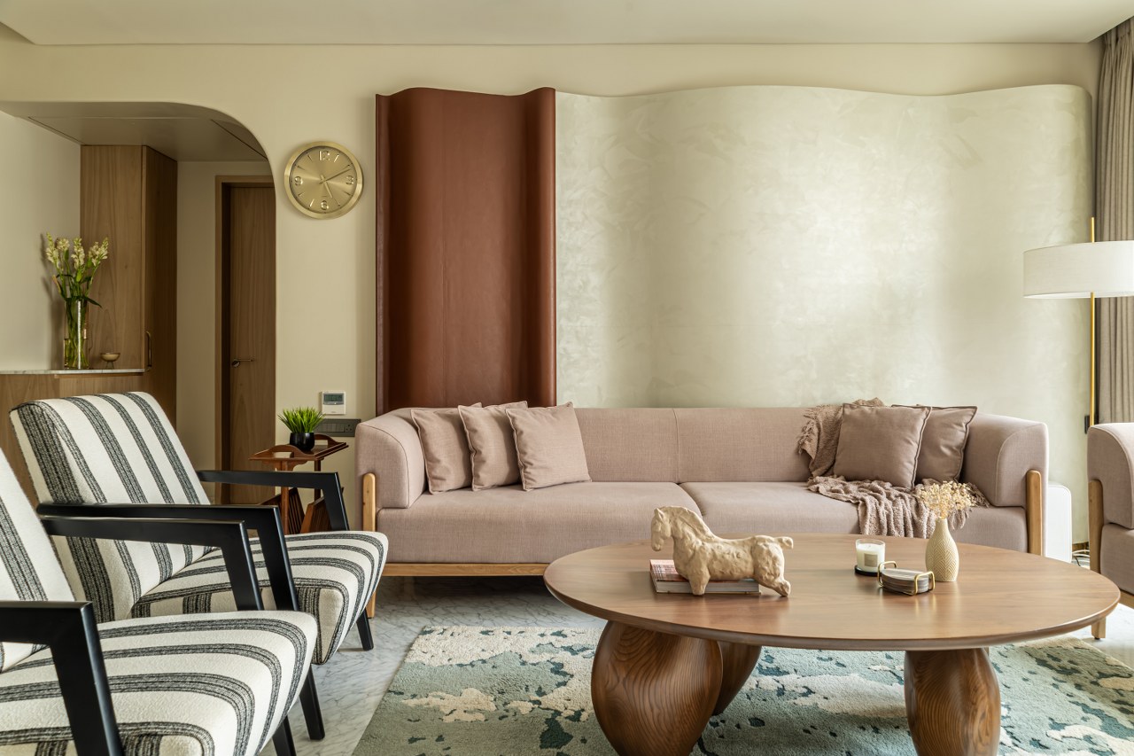 Soothing Colors And Warm Interiors Stand Out In This Creative Home ...